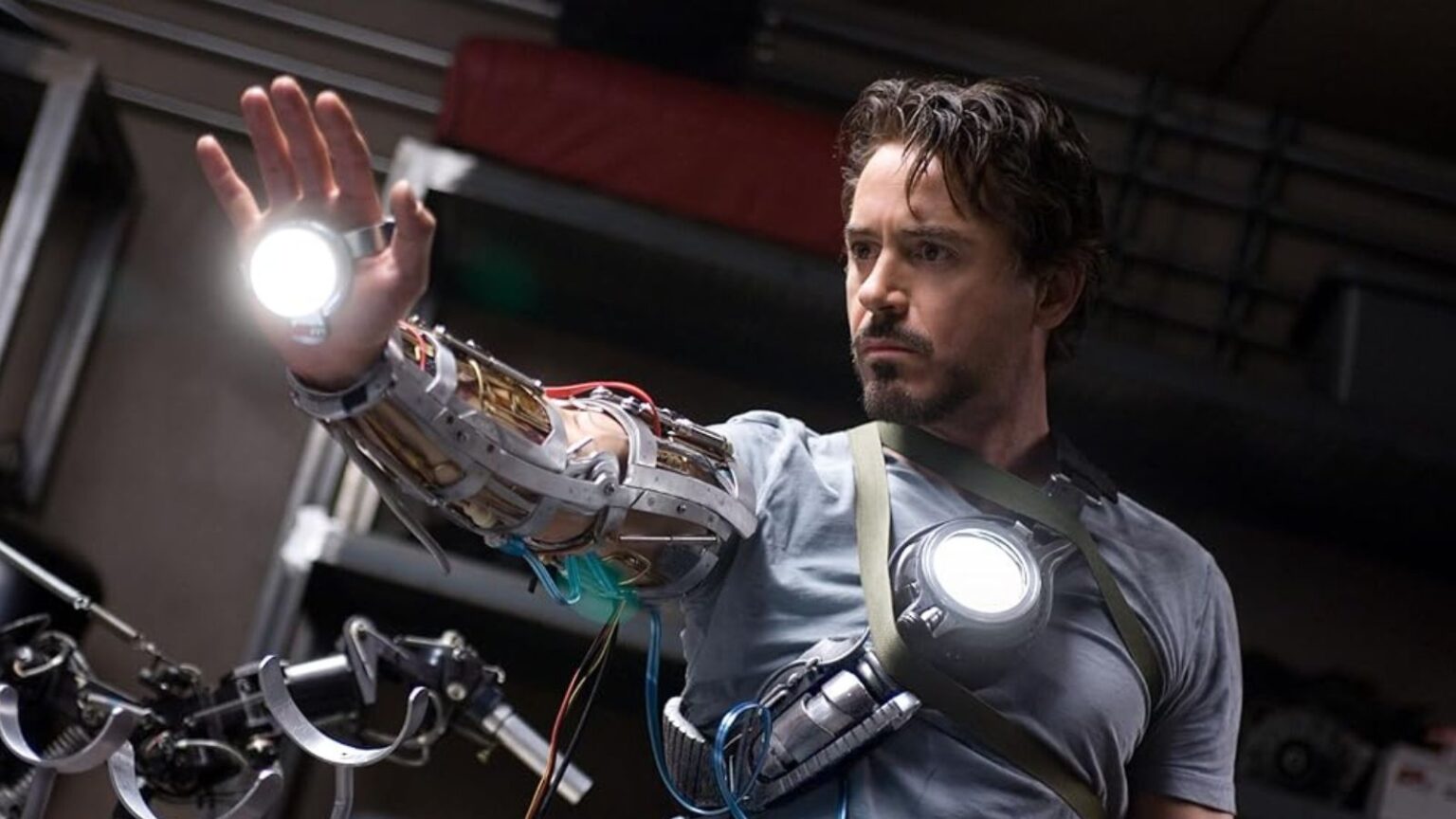 18 Legendary Comeback Performances by Washed-Up Actors – flicksphere.com