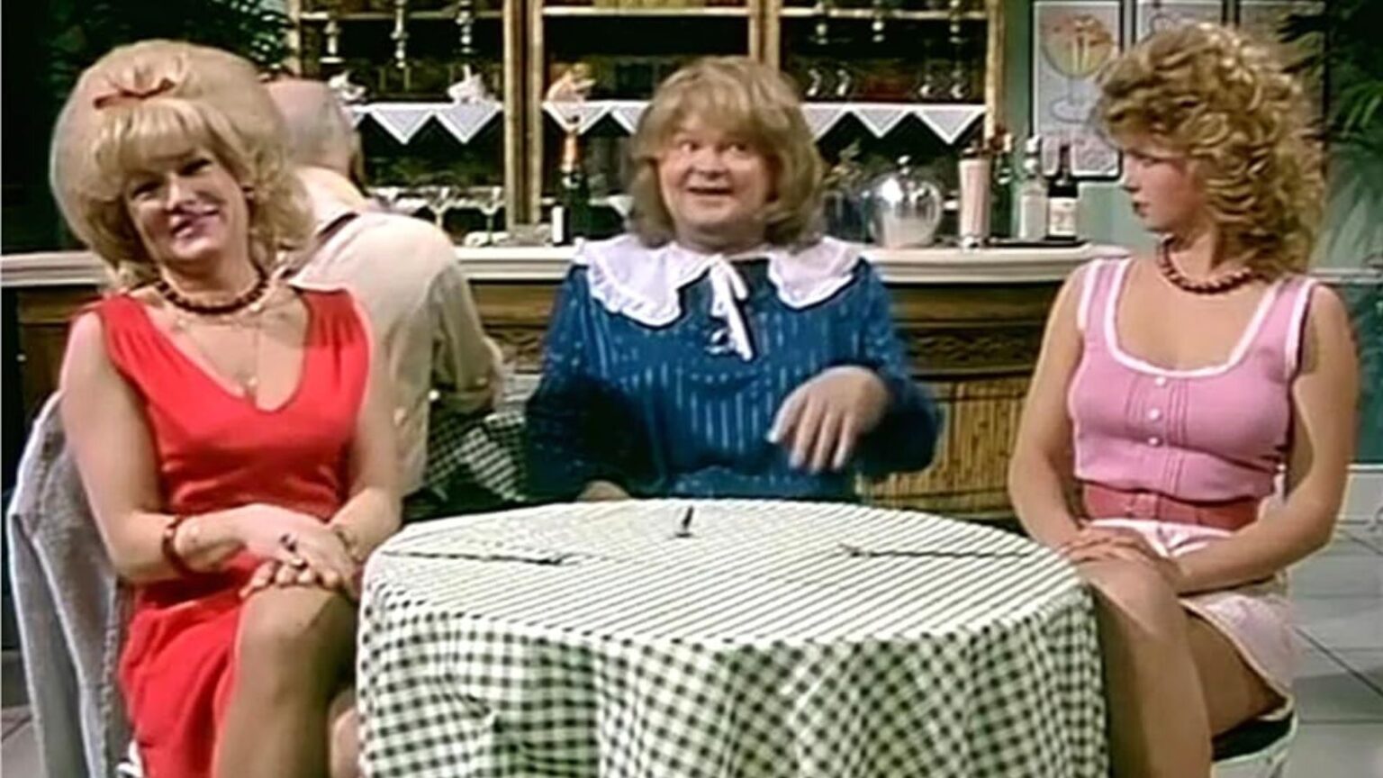 18 Edgy ’70s Comedies That Ignored Political Correctness – flicksphere.com